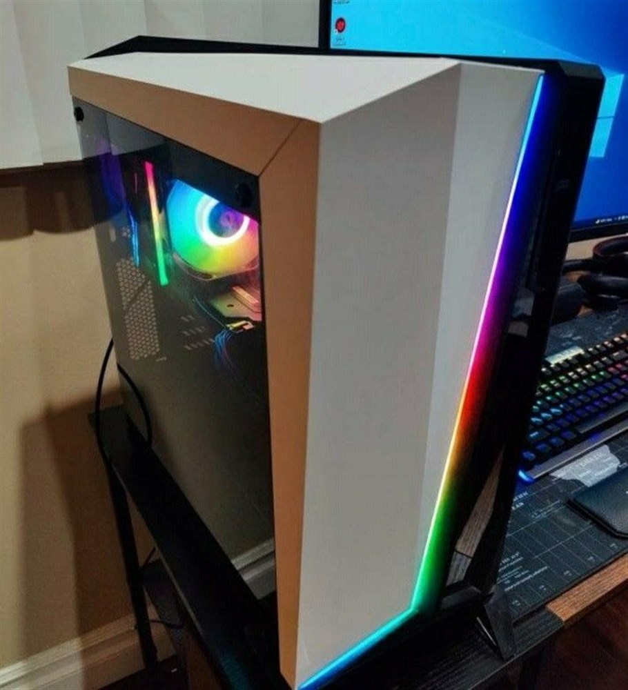 Gaming Pc with some lights - Micro Center Build