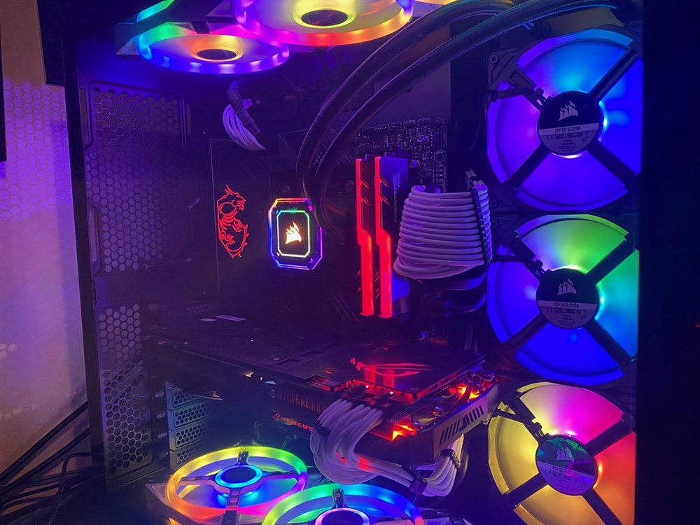 Gaming Building - Micro Center Build
