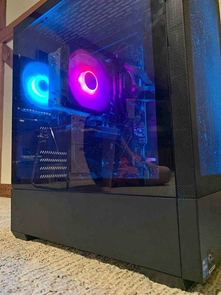 Facebook Gaming - Micro Center Build