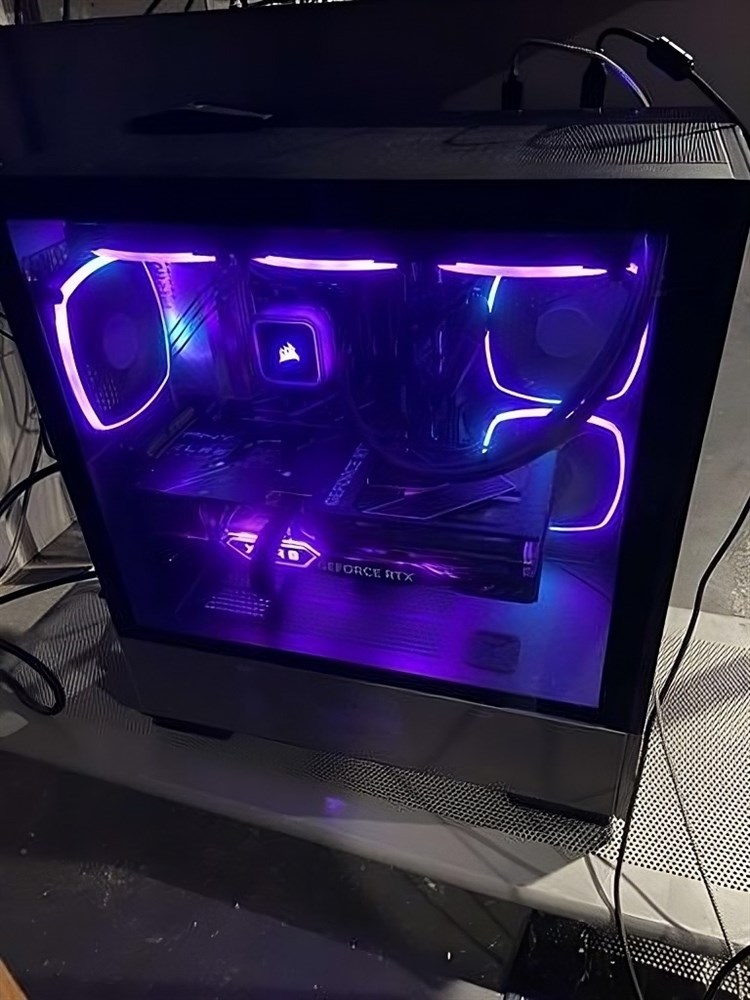 Frost - Micro Center Build