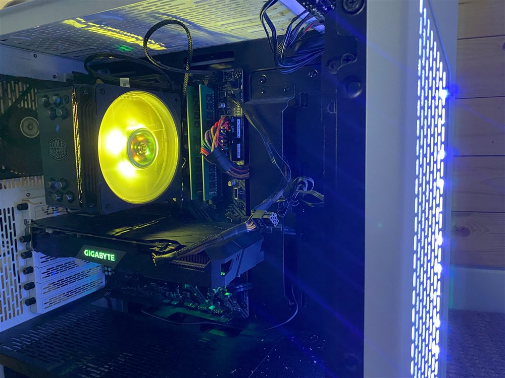 Dark-ambient tower - Micro Center Build