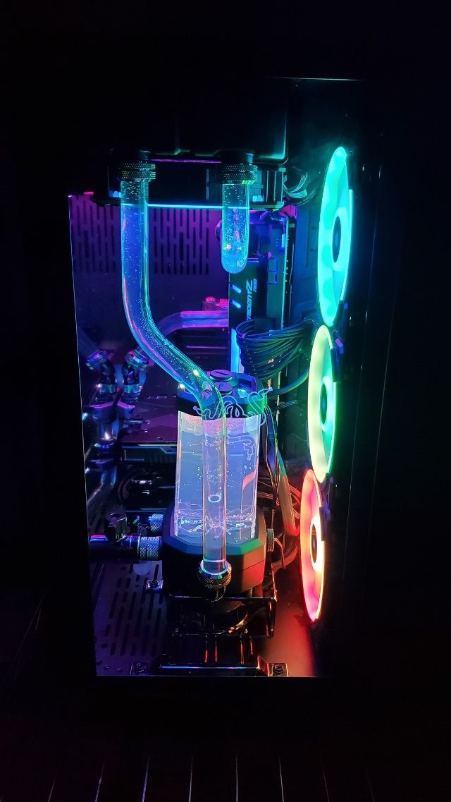 High End Custom Hard Tube AMD Gaming Build - Micro Center Build