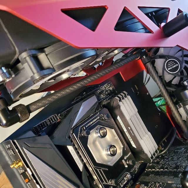 Oracle - Batman Beyond Build - Micro Center Build