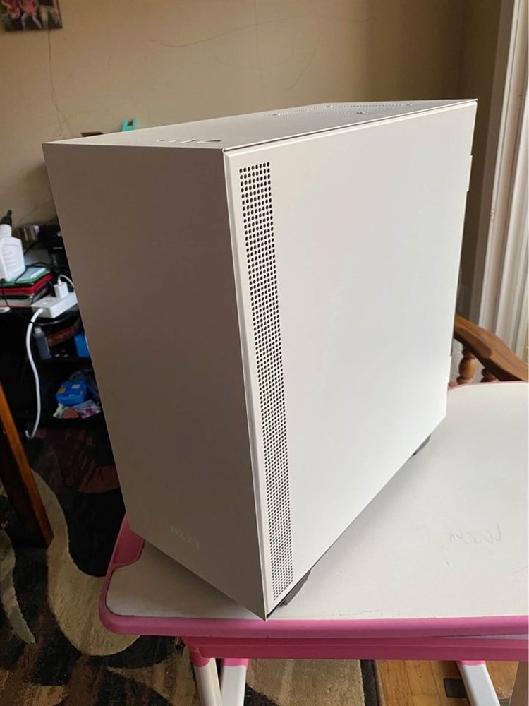 Clean White Build - Micro Center Build