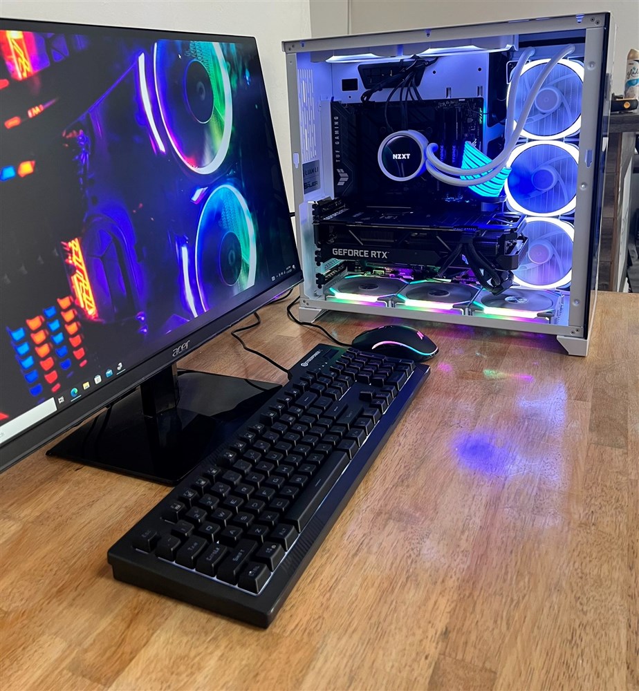 League of legend FPS killer - Micro Center Build