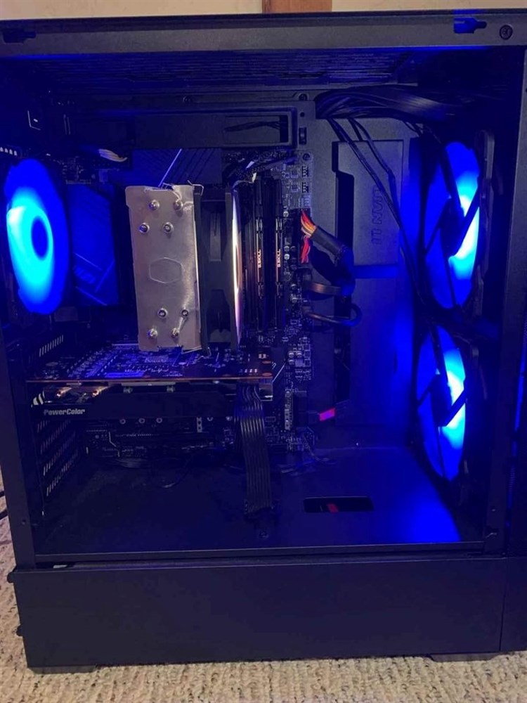Facebook Gaming - Micro Center Build