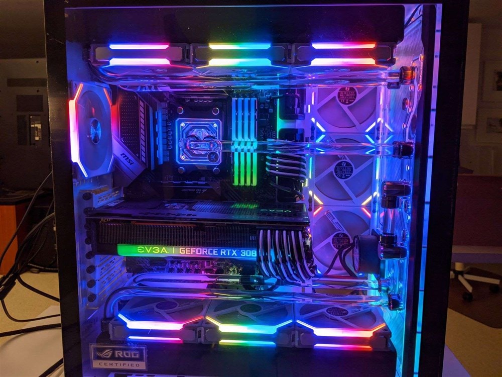 Tron #Bitwit - Micro Center Build