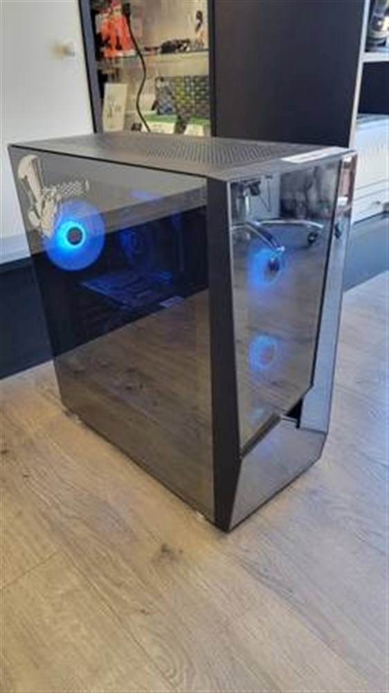The Giga Computer OF HELL!!! - Micro Center Build