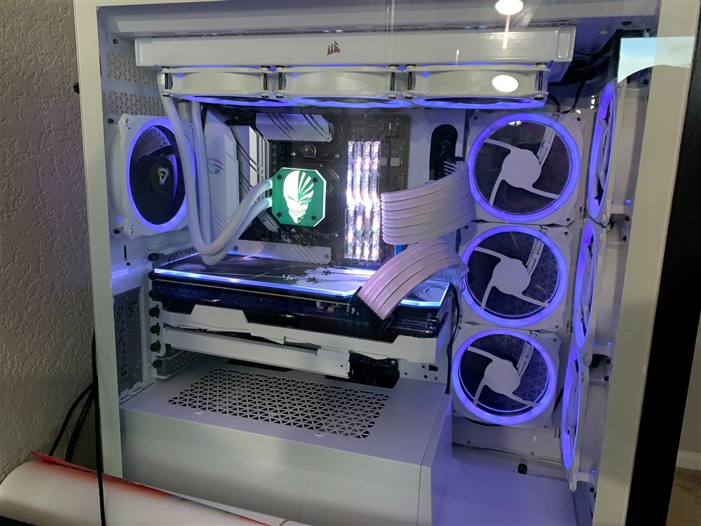 Bleach theme - Micro Center Build