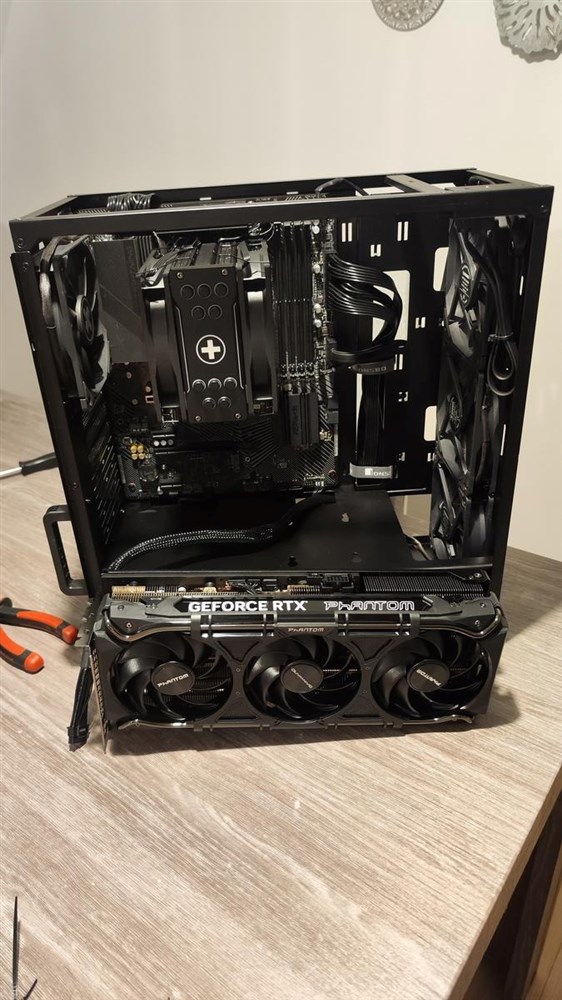 Sleeper Stealth Beast PC - Micro Center Build