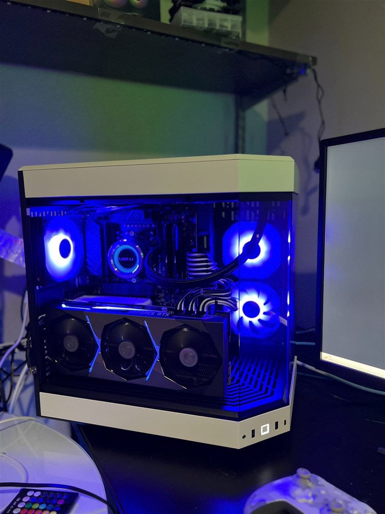 The Aquarium - Micro Center Build