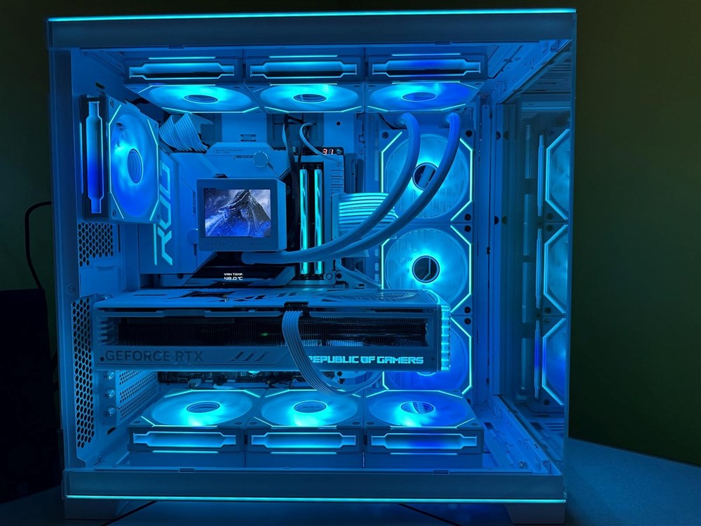 White Monster - Micro Center Build