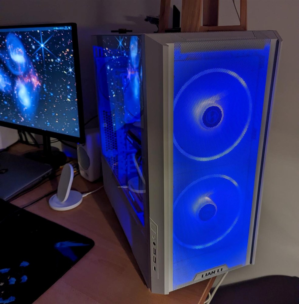 Phantom White Gaming Build - Micro Center Build