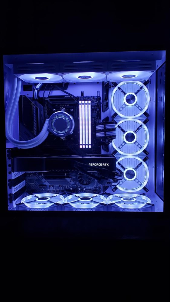 9 Fan Monster - Micro Center Build