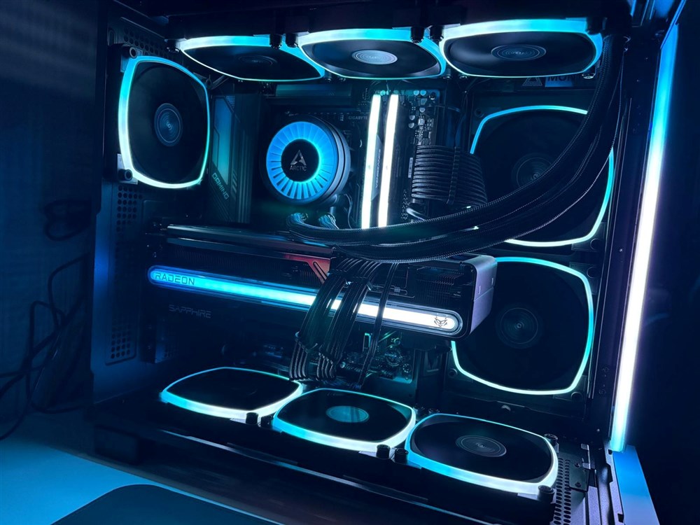 Night RGB King - Micro Center Build