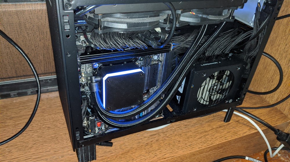 Horizontal Mesh Mesh - Micro Center Build