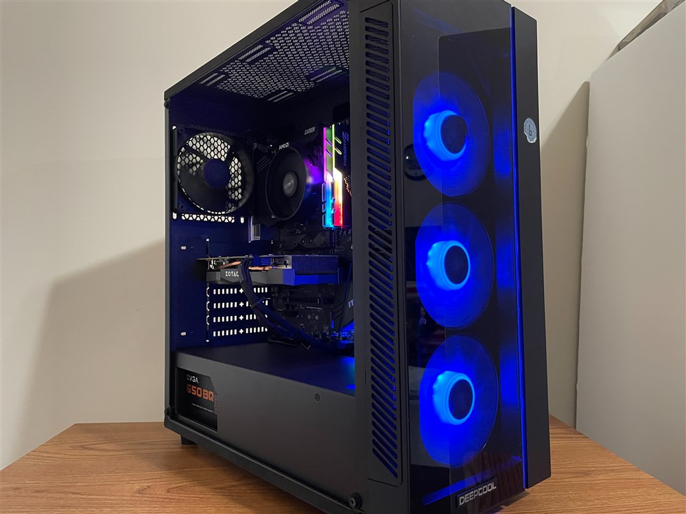 The Ultimate Gamer Build - Micro Center Build