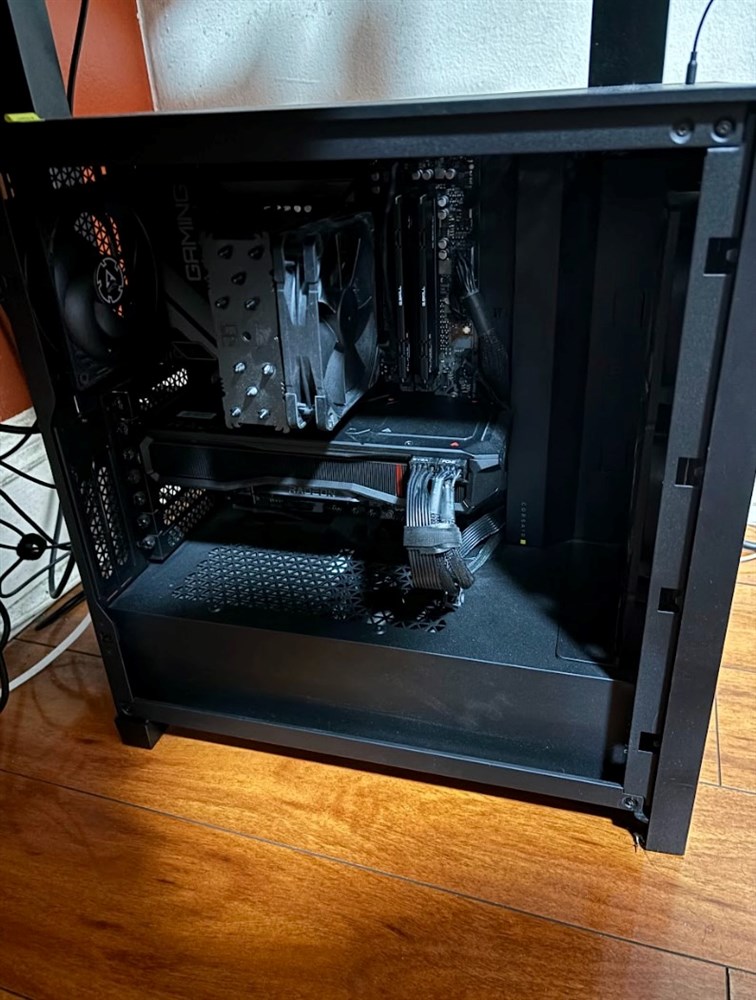 Simple Black - Micro Center Build