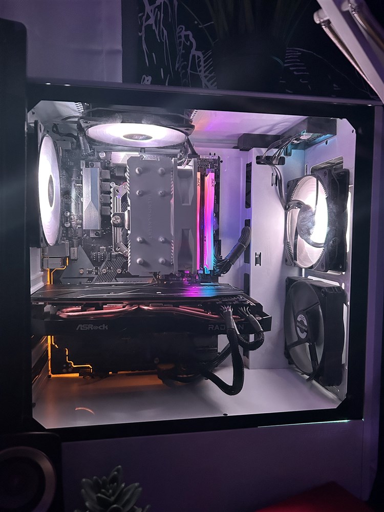 Black and White Gaming PC - Micro Center Build