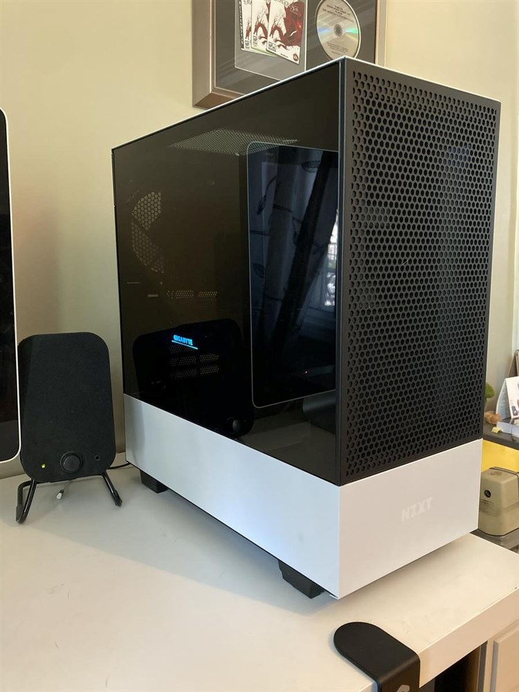 Hola - Micro Center Build