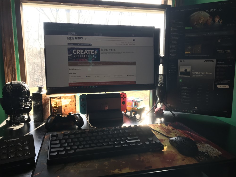 Dark mode anti-RGB build - Micro Center Build