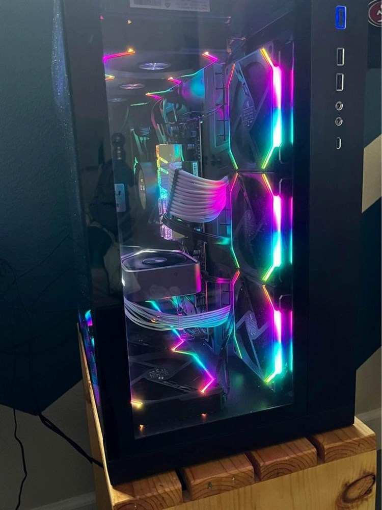 Rainbow Dragon - Micro Center Build