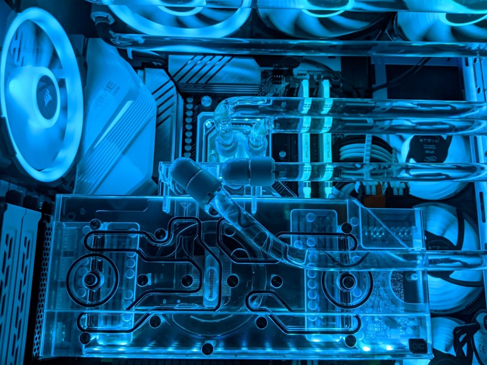 Winter Ice - Micro Center Build
