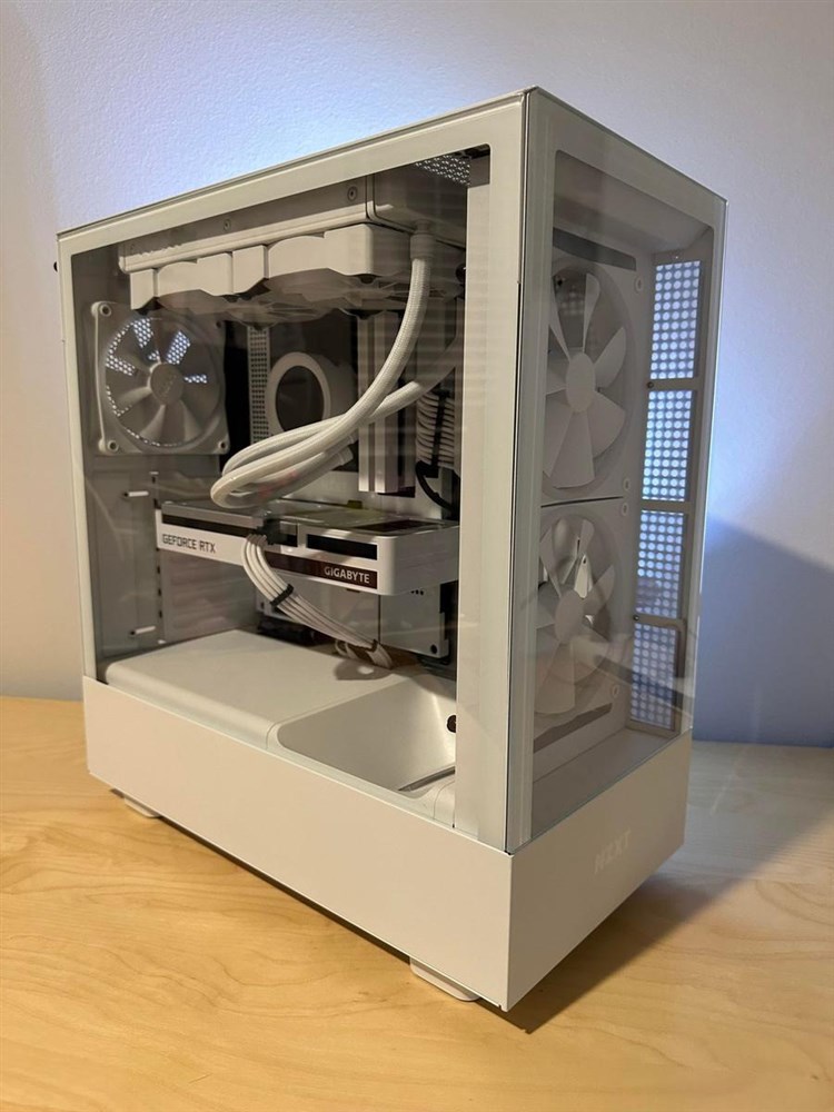 My WFH/Causal Gaming PC - Snow White themed - Micro Center Build