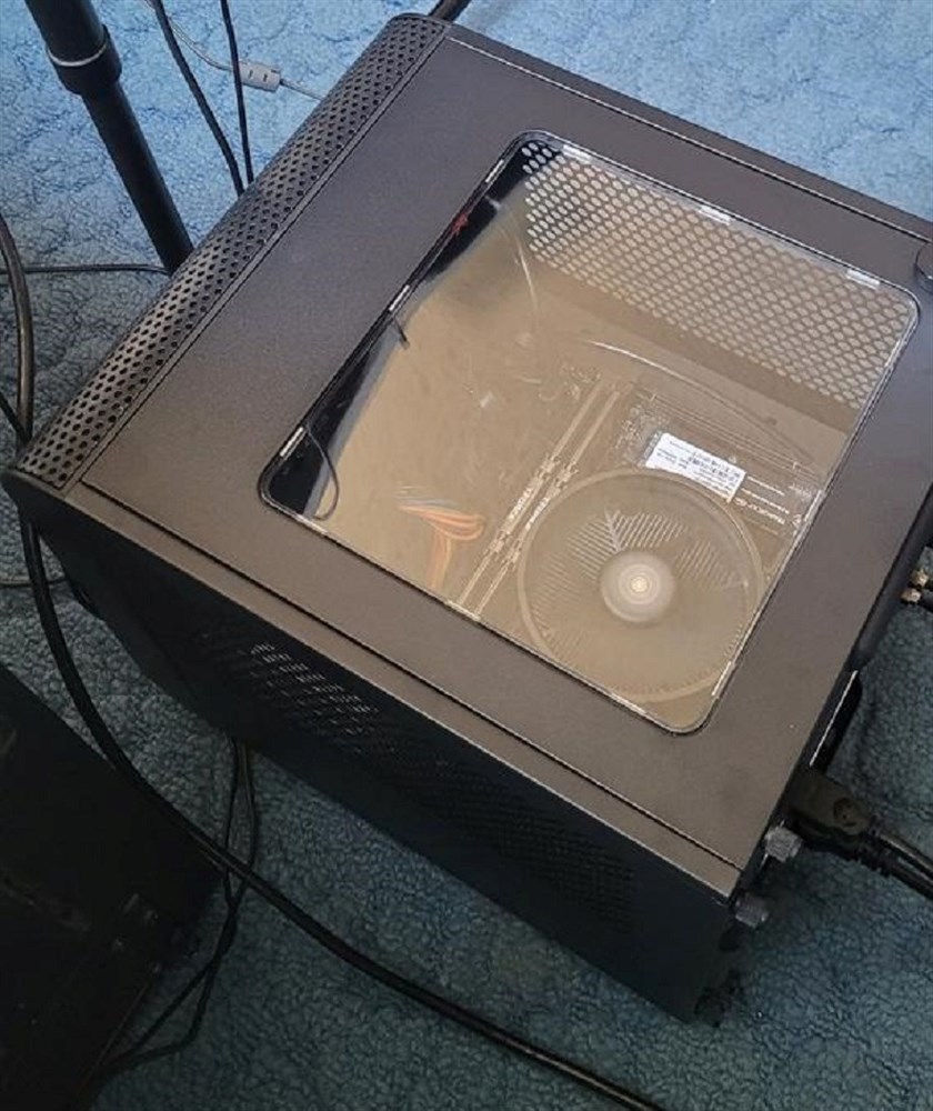 Downsizing - Micro Center Build