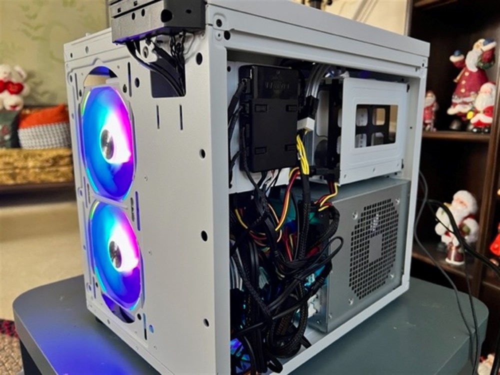 My 5600x build in 2023 - Micro Center Build