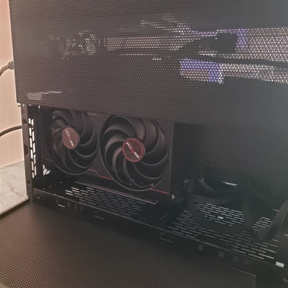 Honey I shrunk the PC - Micro Center Build