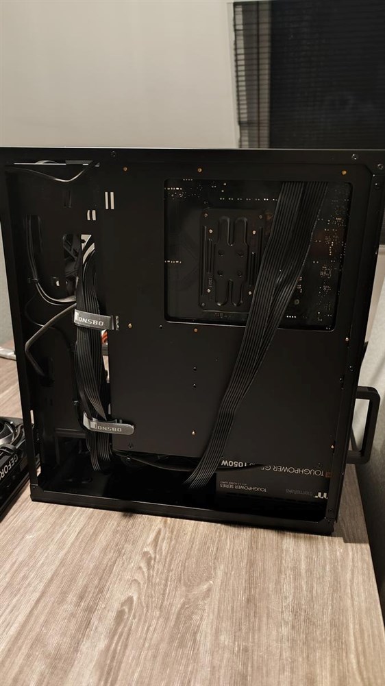 Sleeper Stealth Beast PC - Micro Center Build