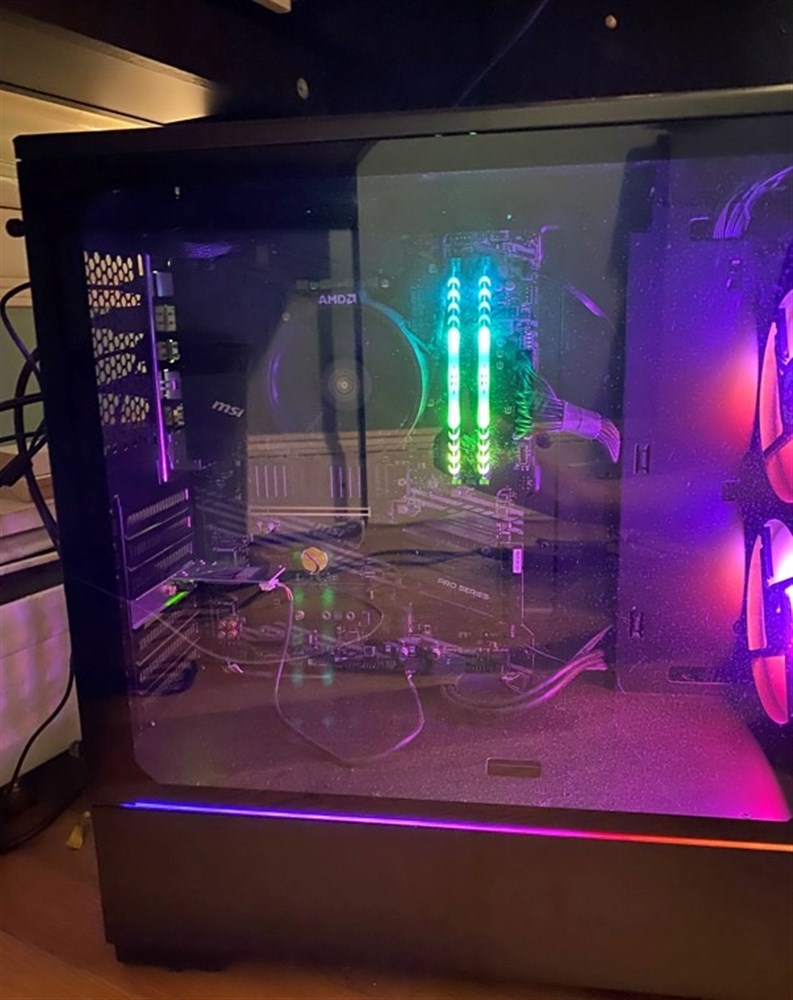 Valorant Gaming + Schoolwork - Micro Center Build