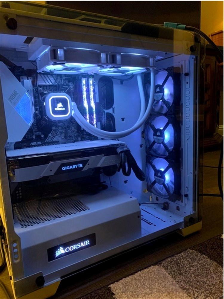 Simply White - Micro Center Build