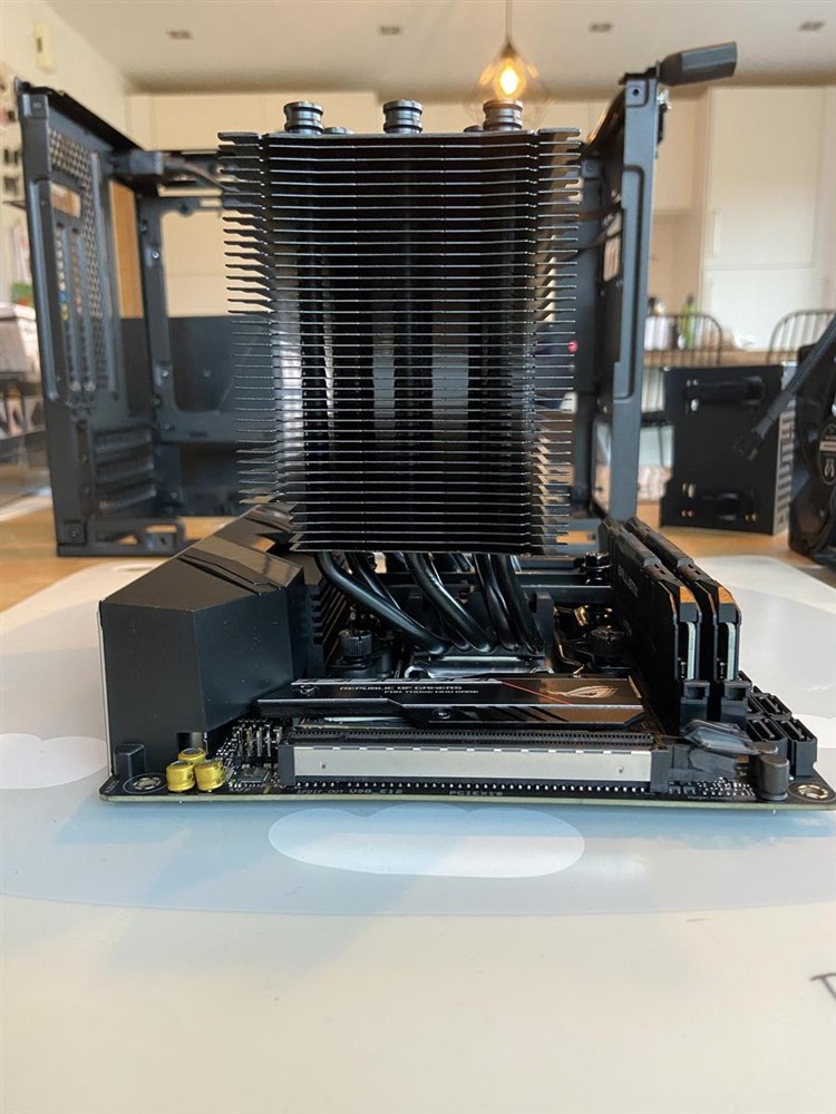 cyberpunk 2077 - Micro Center Build