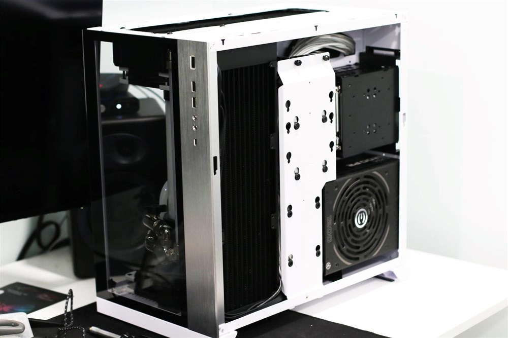 Liquid Metal - Micro Center Build