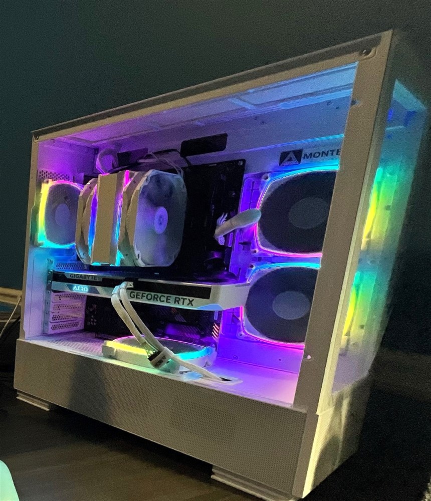 Artic Storm - Micro Center Build