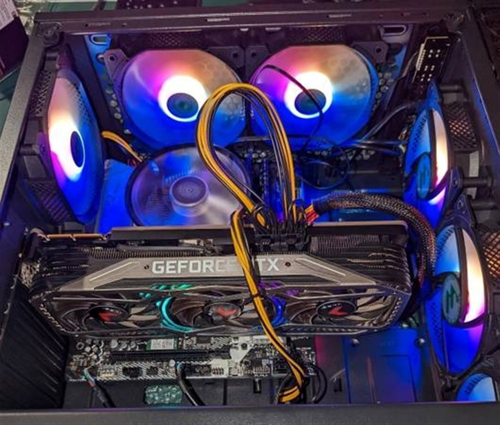 The Super Duper Hyper Mega Gaming - Micro Center Build