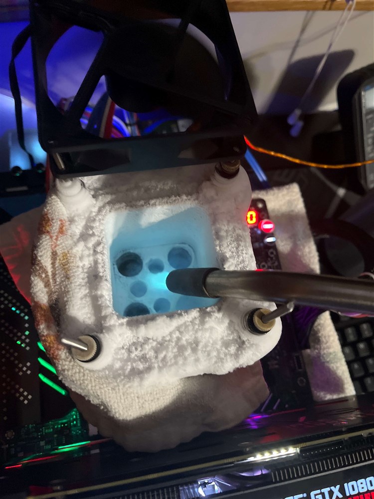 Extreme Overclocking machine - Micro Center Build