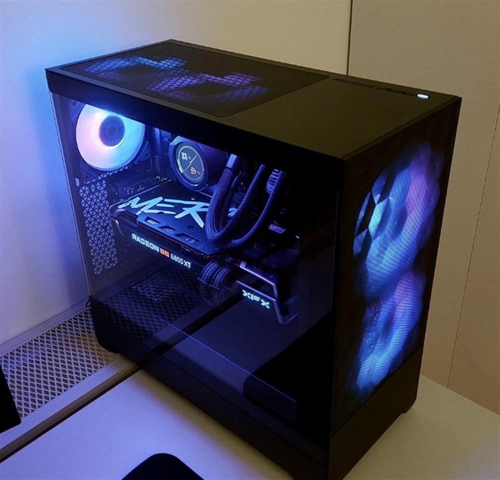 Pop Air Build - Micro Center Build