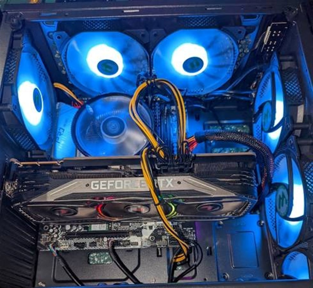 The Super Duper Hyper Mega Gaming - Micro Center Build