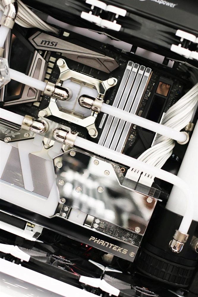 Liquid Metal - Micro Center Build