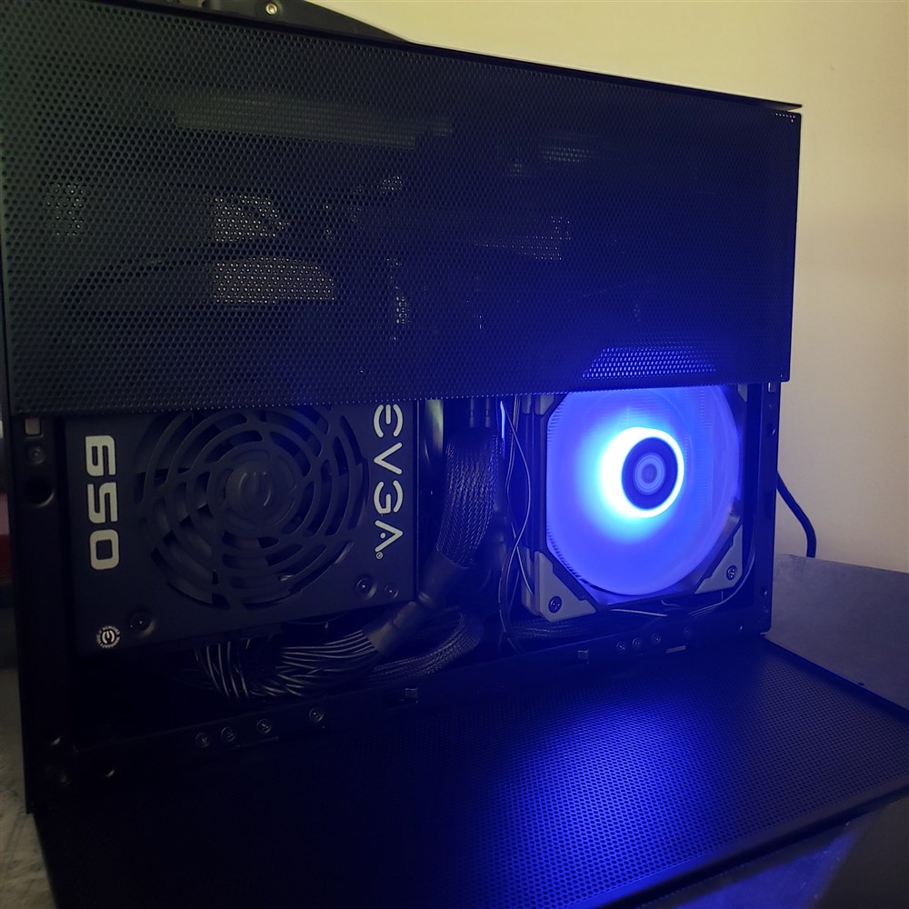 Honey I shrunk the PC - Micro Center Build