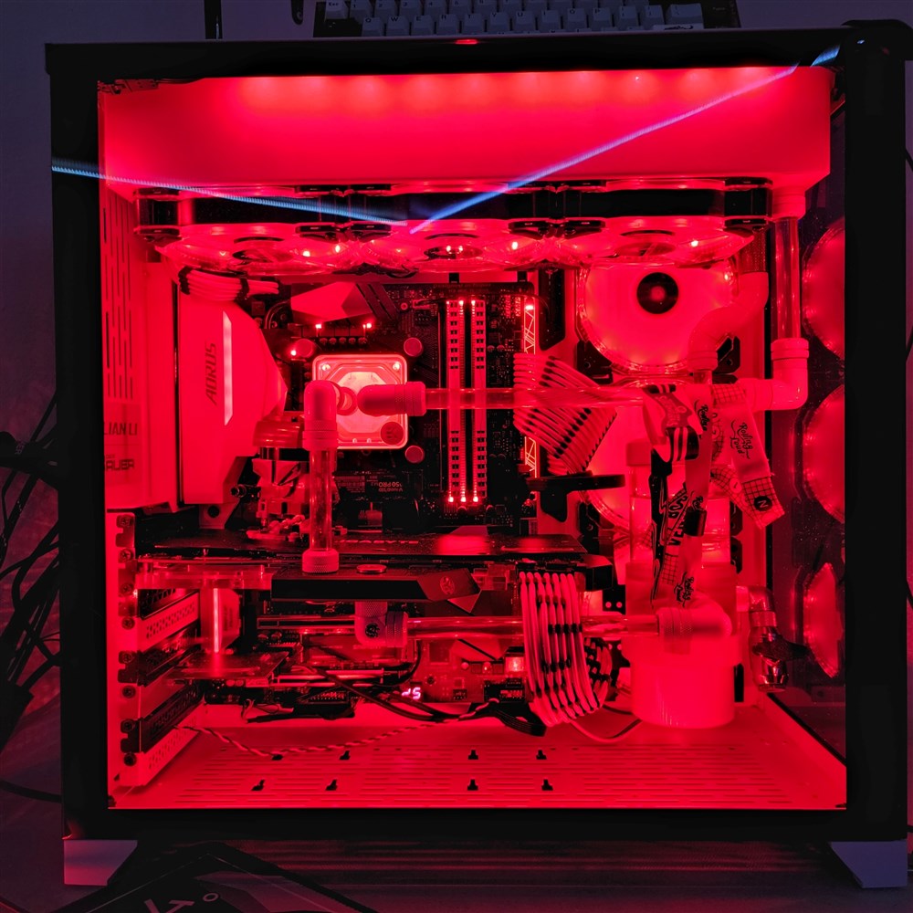 Arctic - Micro Center Build