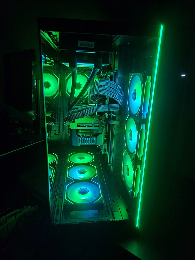 Lian Li and Asus Greenman PC - Micro Center Build