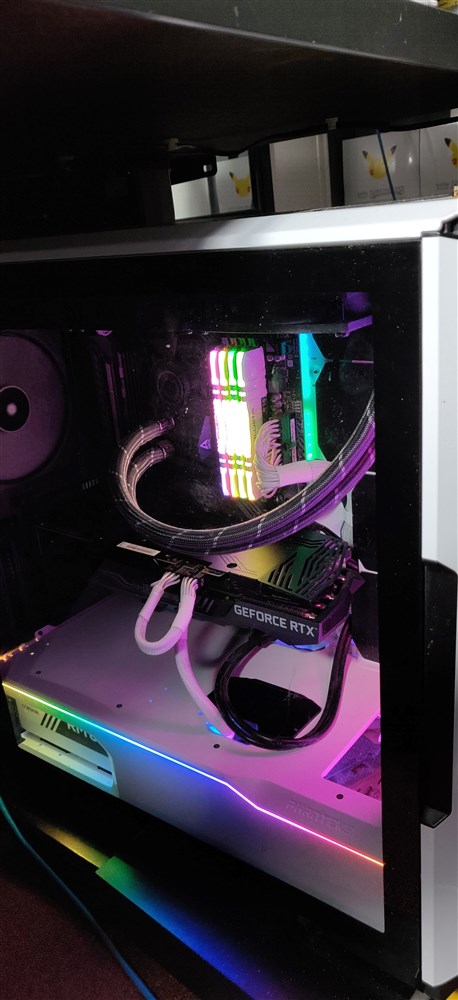 Achromat - A black and white theme PC to fit - Micro Center Build