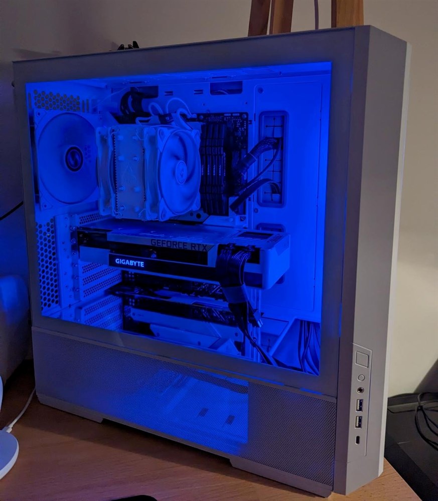 Phantom White Gaming Build - Micro Center Build