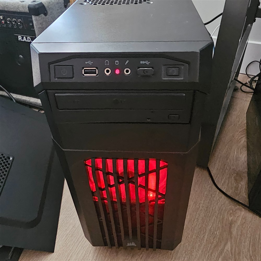 Gaming pc - Micro Center Build