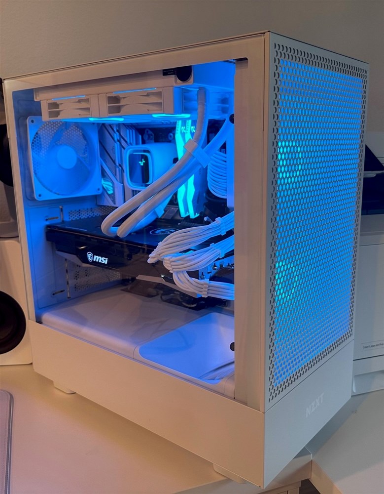 4K Gaming White Build - Micro Center Build