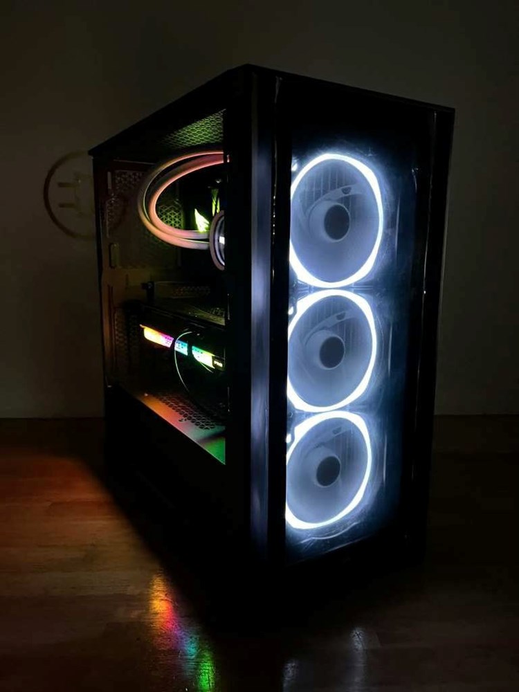 black and white - Micro Center Build
